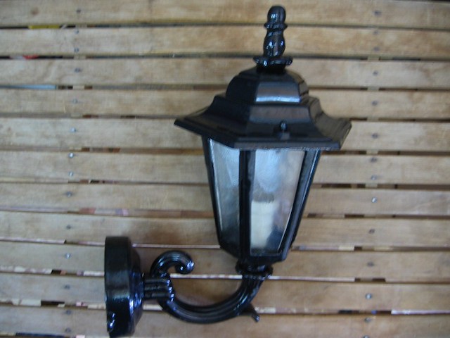 Fenjer - zidna lampa 3/1 crni