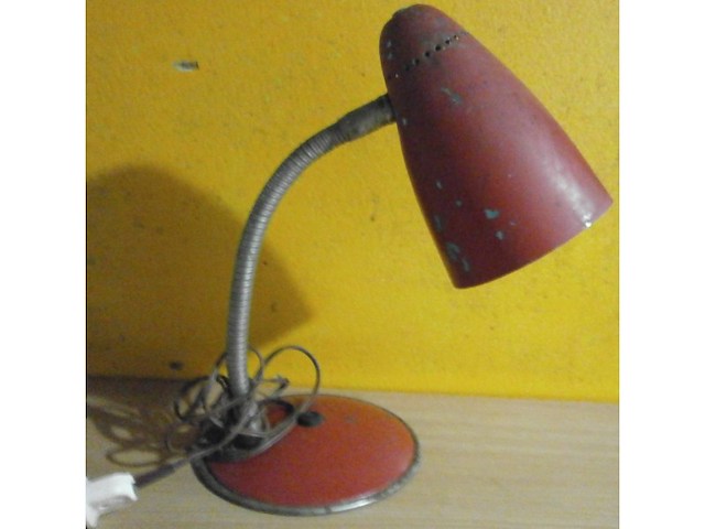Stara stona lampa