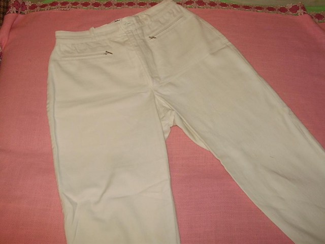 Krem pantalone,marke **Vroom&;;Dreesmann**vel.38-40