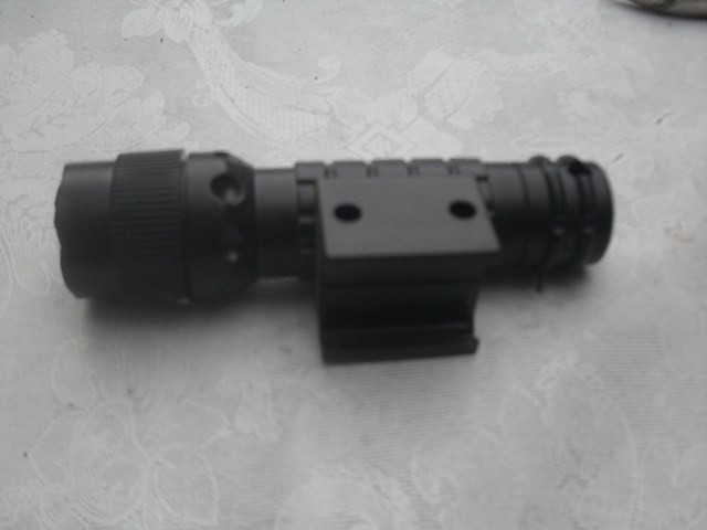 lampa za Airsoft AR15