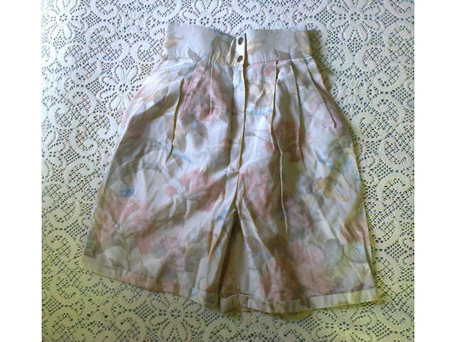 C&;;A CVETNE BERMUDE