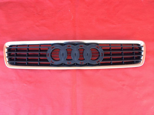 Hrom prednja maska za Audi A4 B5