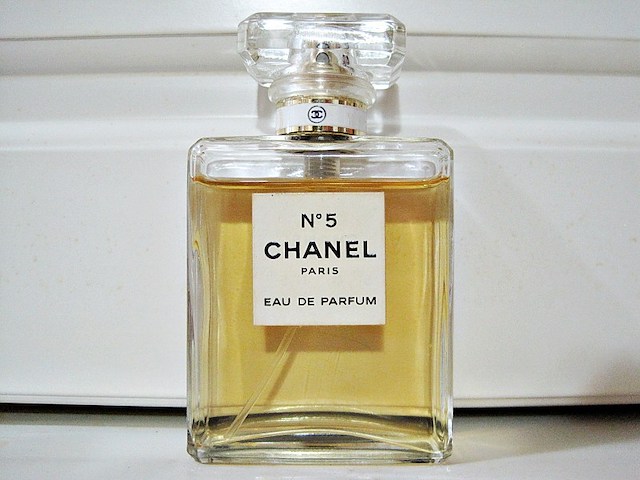 C***** No 5 Eau de Parfum