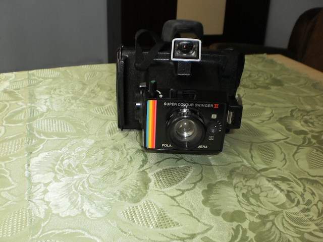 Polaroid Super Colour Swinger II - Land Camera - RETKO