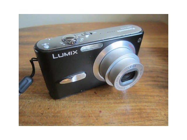 PANASONIC Lumix DMC-FX3 - NEISPRAVAN