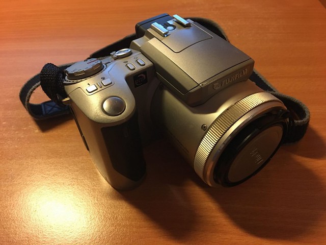 Fujifilm FinePix 4900 zoom