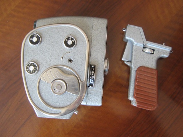 Stara ispravna kamera super 8-antikvitet