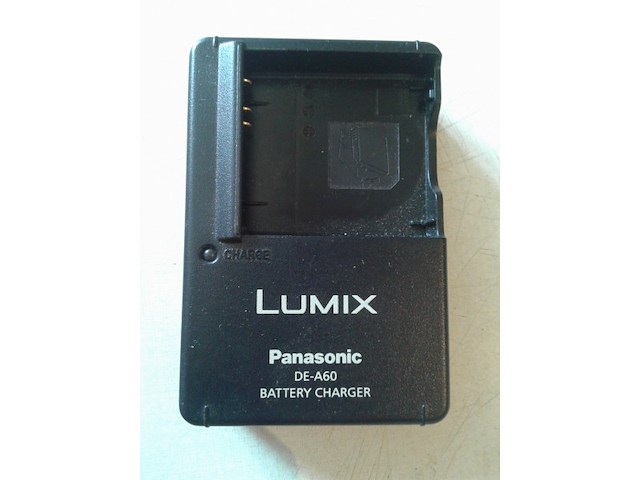 lumix punjac baterija de-a60 ispravan kao sa slika