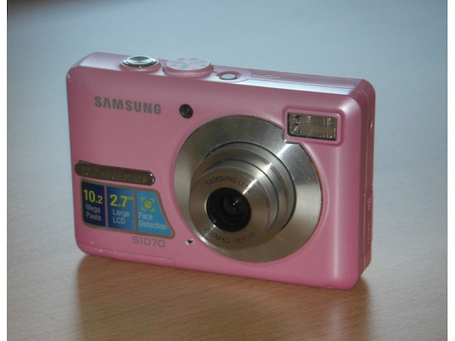 SAMSUNG S1070 - neispravan