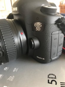 Canon eos 5d mark iii with objektiva -24 mm -105 mm lens