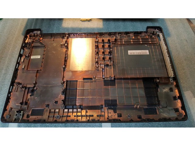 Donja plastika kucista za Asus X553MA