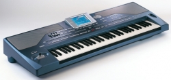 Korg PA800 klavijatura