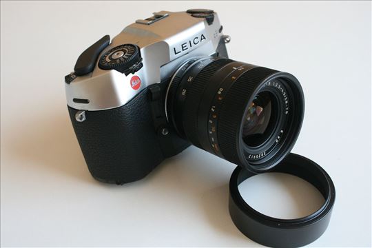 Leica R8 i Leica Vario-Elmar-R 1:3.5-4.5/28-70