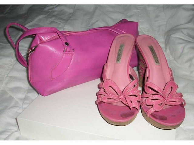 Roze papuče br.37 na poklon torbica
