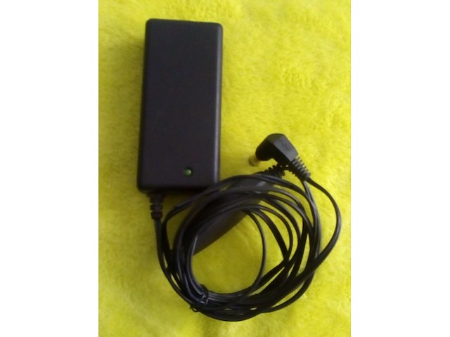 AC-DC Adapter 12V 2A Entone UIA324-1220