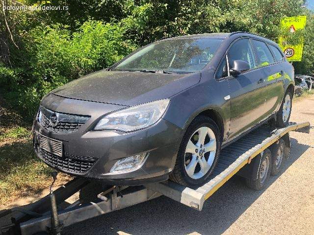 Astra J Karavan Polovni Delovi 1.7 cdti 81kw