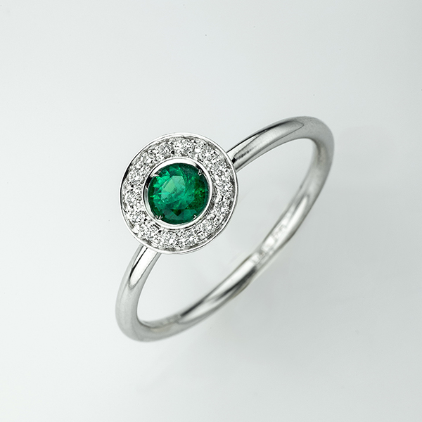 Brilijantski prsten sa smaragdom