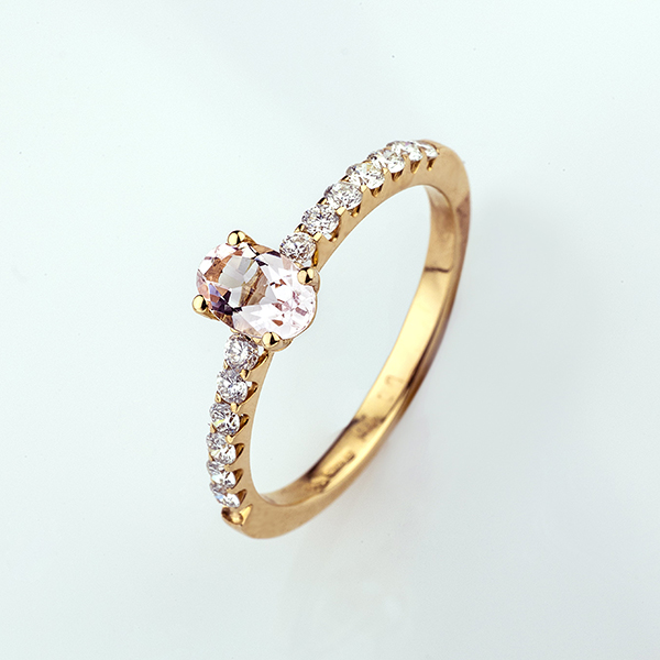 Prsten od roze zlata sa brilijantom i morganitom