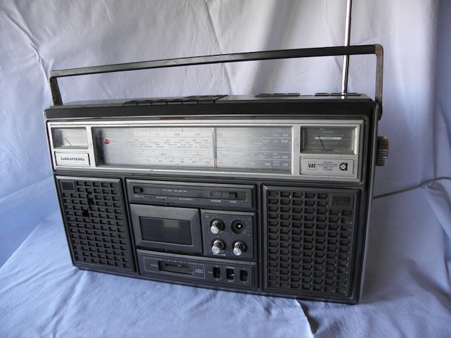 GRUNDIG RR 900