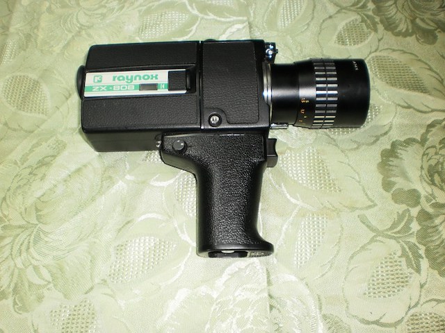 Raynox ZX-808 - Super 8 kamera iz 1975 godine