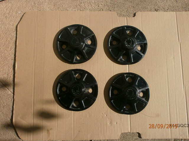 Skoda 120 Skoda 105 Ratkapne 13 / 14 coli set 4 komada