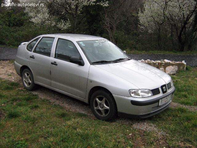 Seat Cordoba 2001 DELOVI