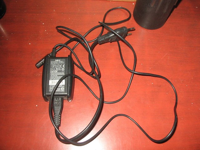 NEC adapter 8v  0,85A