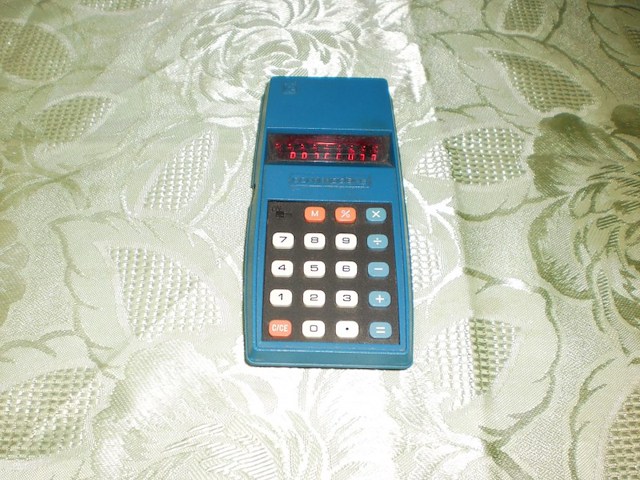 Commodore 796M - stari kalkulator iz 1976 godine