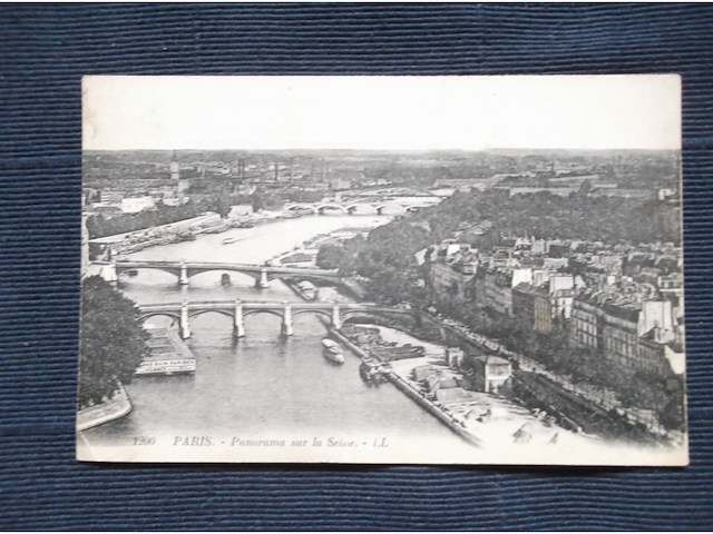 PARIS