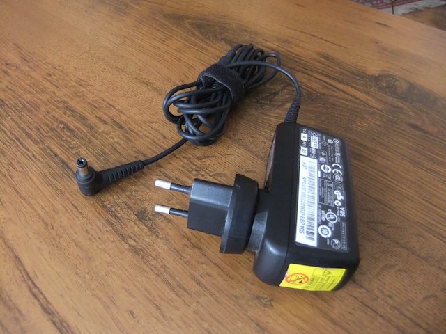 ACER adapter 19V 2.15A ORIGINAL + GARANCIJA!