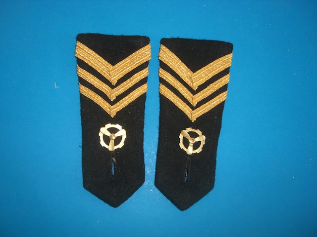 Cin mornarice 51- sa metalnim znakom