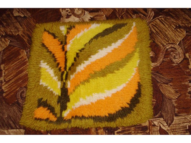 Mala jastučnica kao tapiserija 38x35 cm