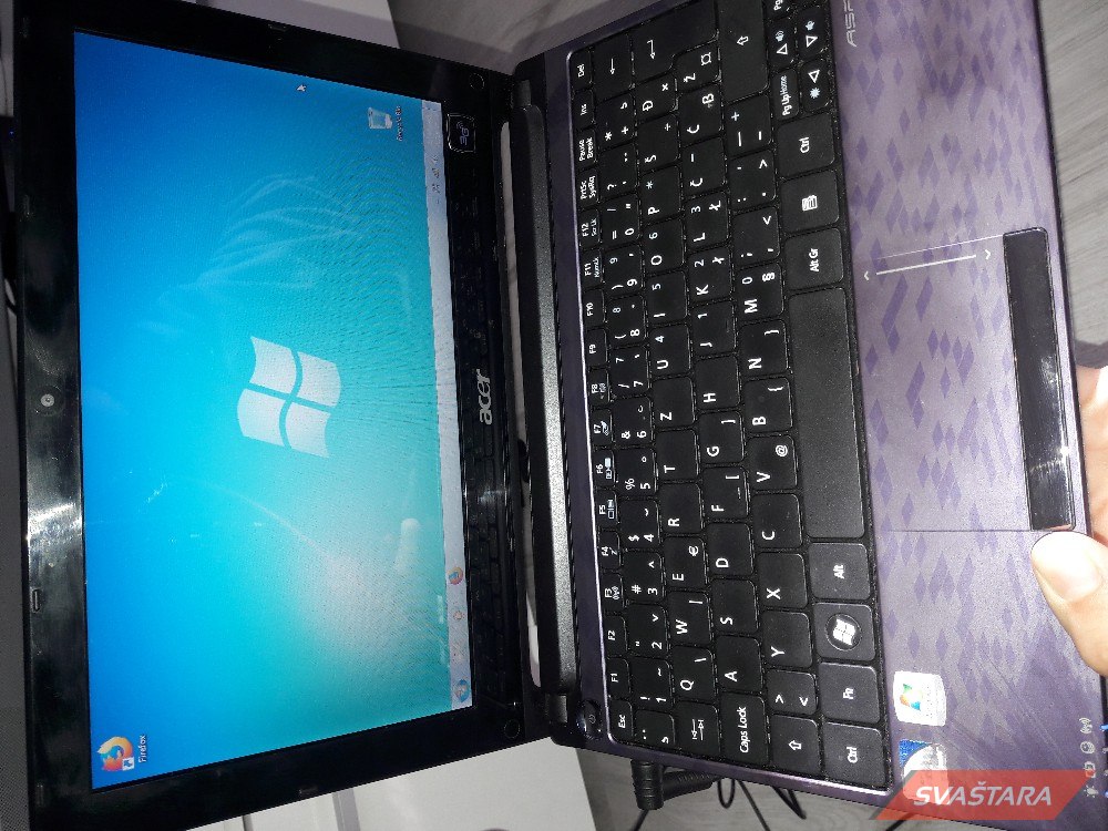Laptop Acer Aspire One 10.1" notebook odlican