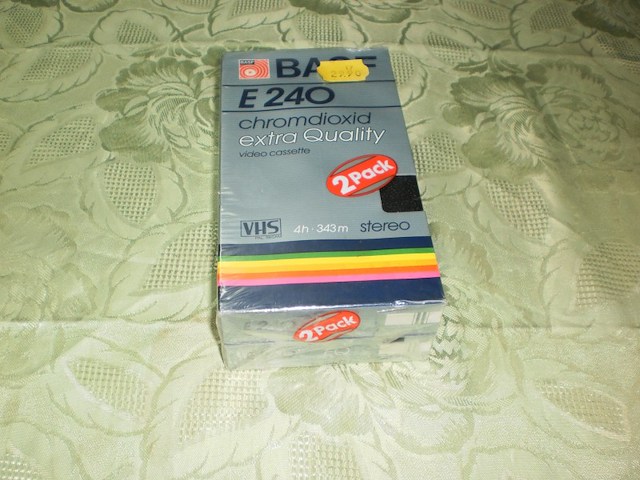BASF E 240 Chromdioxid Video Cassette - 2 Pack - NOVO