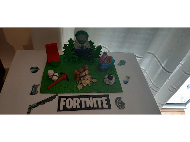 Ukrasi za tortu Fortnite komplet sa postoljem