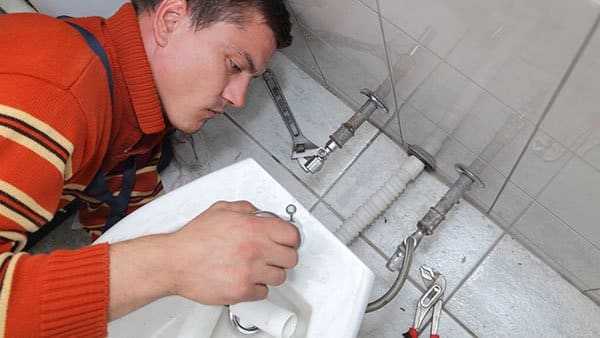 Ugradnja sanitarija – Vodoinstalaterske usluge