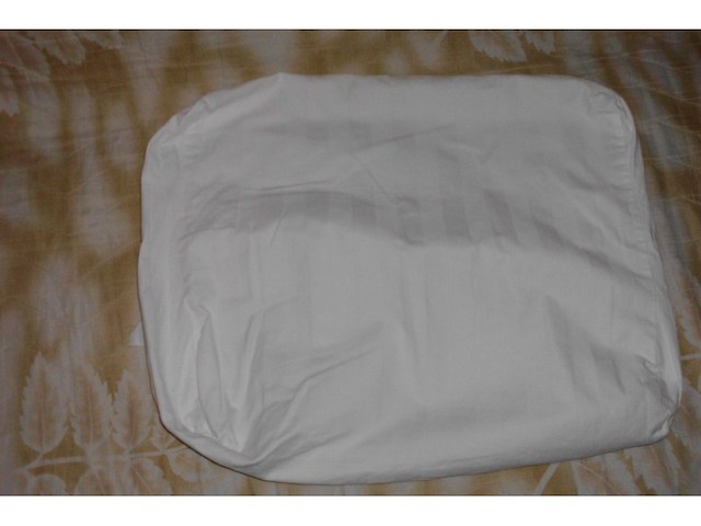 Bela mala jastučnica 47x47 cm