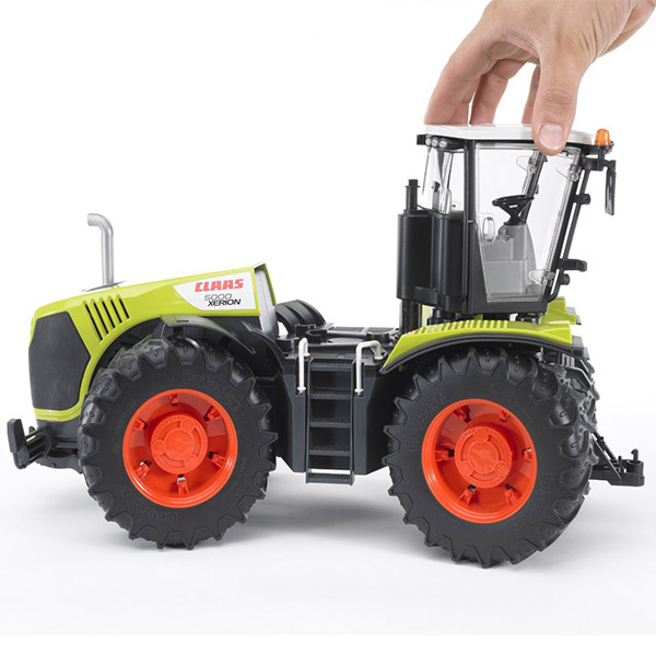 Traktor Bruder Claas Xerion 5000 030155