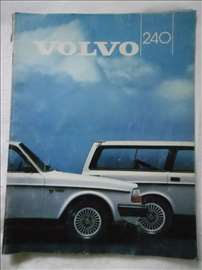 Prospekt Volvo 240, A 4, švedski,27 str.