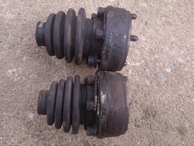 KNETICKI DO MENJACA PASTETE ZA AUDI 80 JAJE