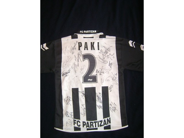 Autogram Partizan igrači 23 potpisa