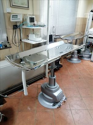Hiruški hidraulični sto na električni pogon