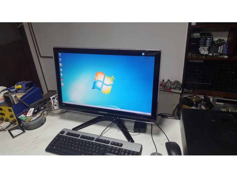 Samsung SyncMaster BX2335 LED monitor Full HD ispravan