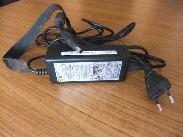 Samsung adapter 19V 3.16A za laptop ORIGINAL +GARANCIJA