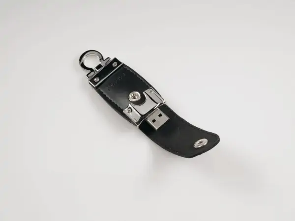USB 16 GB, black, blister,metal box Xwave leather exclusive