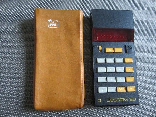 DESCOM 86M - stari kalkulator - NEISPRAVAN