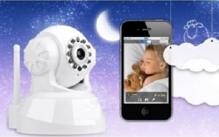 Veoma kvalitetna baby monitor dan/noć IP kamera sa Wi-Fi adapterom