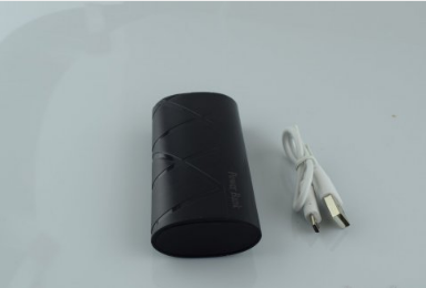 Power Bank Eksterna baterija za telefone CRNA 5600mAh