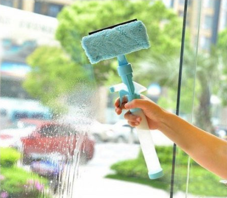 Multifunkcionalni čistač prozora – prska, skida naslage, čisti i polira