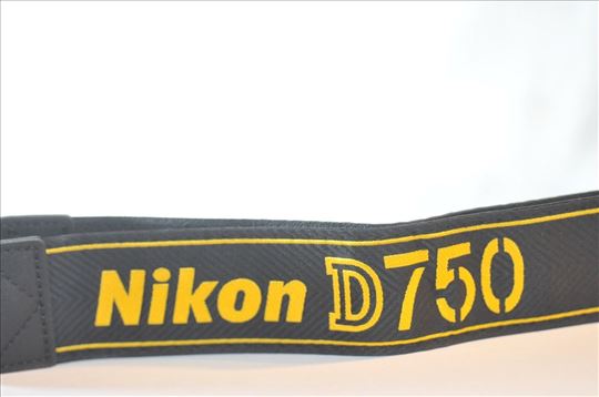 Nikon D750 FX strap